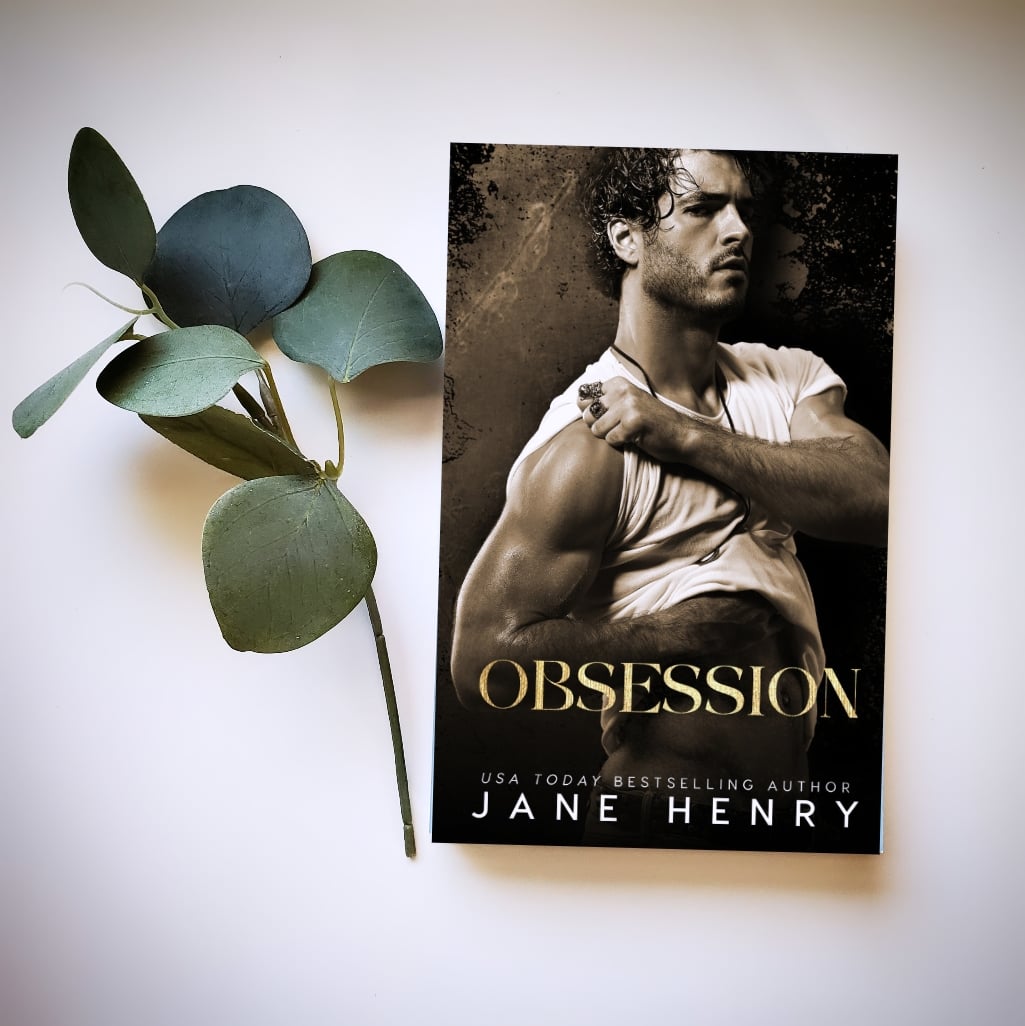 Kelly's Book Blog – Romance book blog! I'm a book lover, speed reader ...